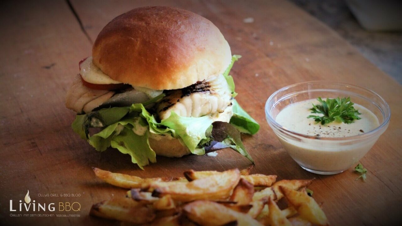 Fisch-Burger mit Seelachsfilet und selbstgemachter Remoulade - LivingBBQ.de