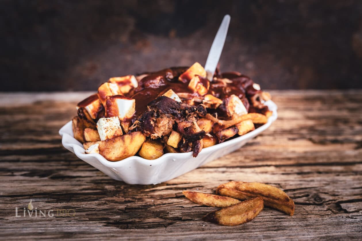 Poutine mit Pulled Pork - Kanadisches Fast Food - LivingBBQ.de
